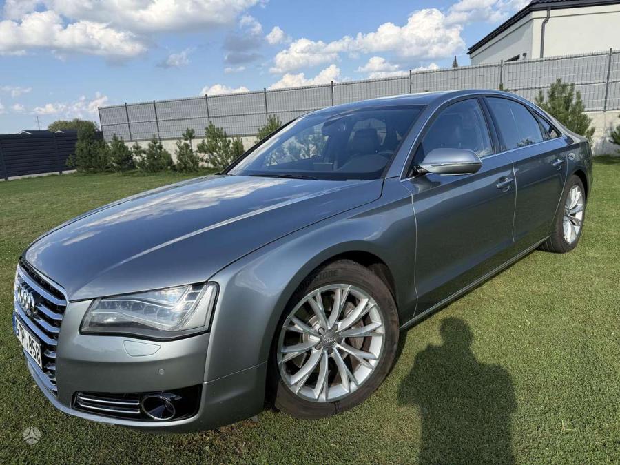 Grey Audi A8 2012 in Kaunas, with an engine capacity of 2.97 L and mileage of 225 thousand km for 14900 €, photo 1 on AUTOMOTO.COM.LV