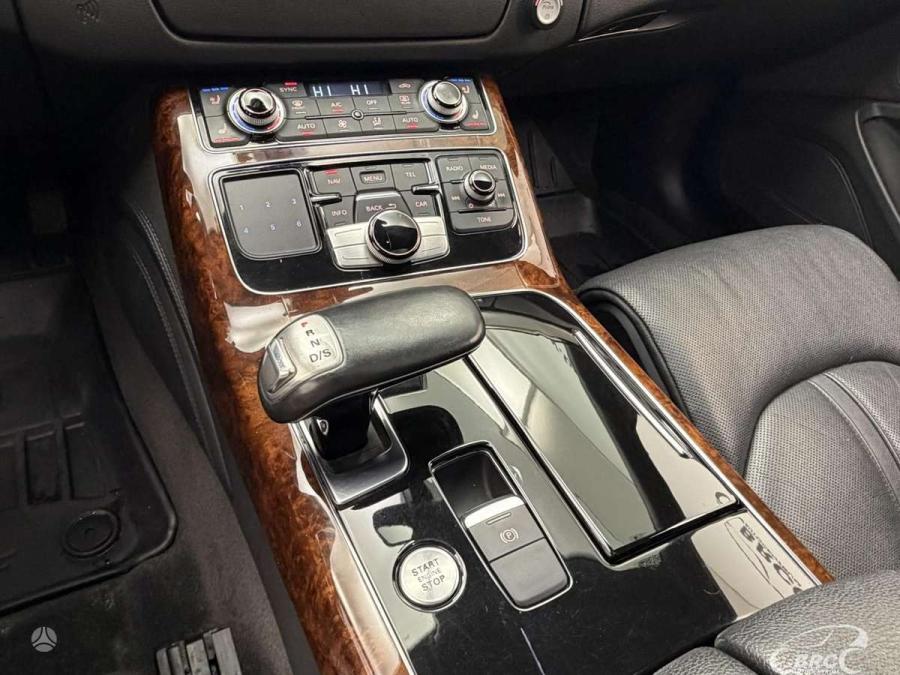 Pelēks Audi A8 2013 Viļņa, ar dzinēja tilpumu 3.00 L un nobraukumu 214 tūkst. km par 11900 €, foto 30 vietnē AUTOMOTO.COM.LV