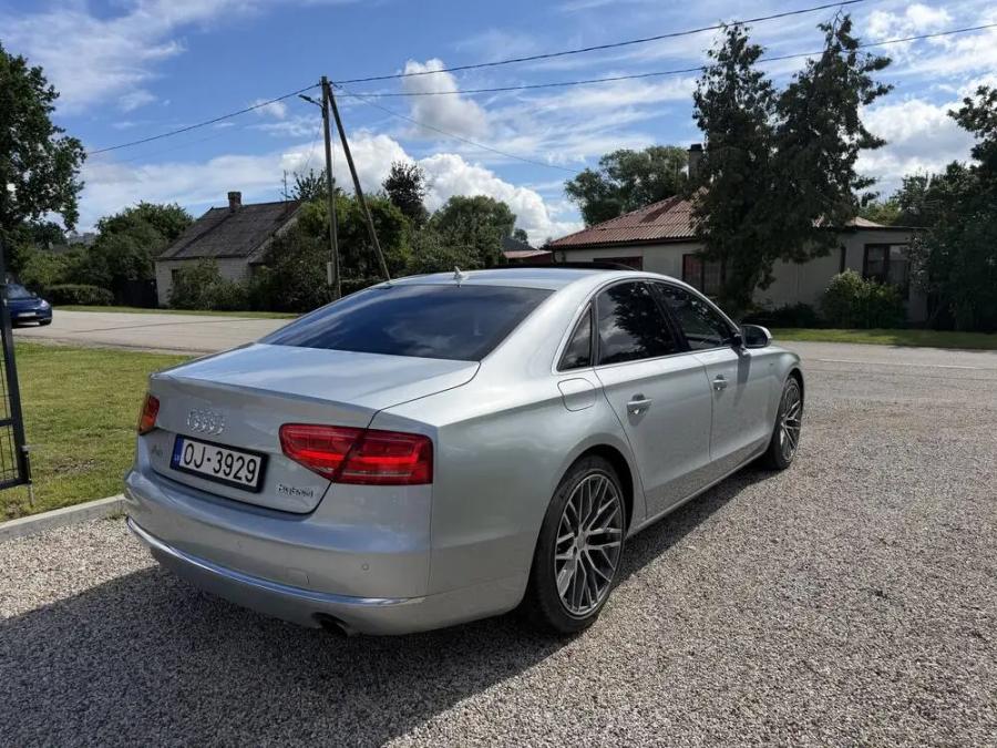 Pelēks Audi A8 2013 Ventspils, ar dzinēja tilpumu 2.00 L un nobraukumu 157 tūkst. km par 17990 €, foto 5 vietnē AUTOMOTO.COM.LV
