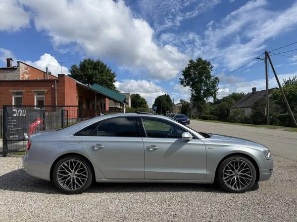 Grey Audi A8 2013 in Ventspils, with an engine capacity of 2.00 L and mileage of 157 thousand km for 17990 €, photo 8 on AUTOMOTO.COM.LV