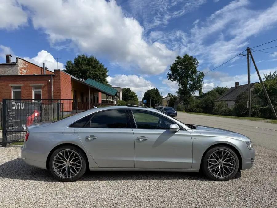 Pelēks Audi A8 2013 Ventspils, ar dzinēja tilpumu 2.00 L un nobraukumu 157 tūkst. km par 17990 €, foto 9 vietnē AUTOMOTO.COM.LV