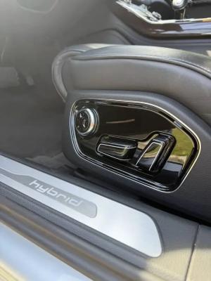 Pelēks Audi A8 2013 Ventspils, ar dzinēja tilpumu 2.00 L un nobraukumu 157 tūkst. km par 17990 €, foto 12 vietnē AUTOMOTO.COM.LV