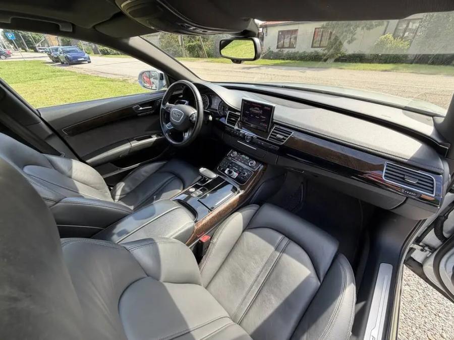 Pelēks Audi A8 2013 Ventspils, ar dzinēja tilpumu 2.00 L un nobraukumu 157 tūkst. km par 17990 €, foto 17 vietnē AUTOMOTO.COM.LV