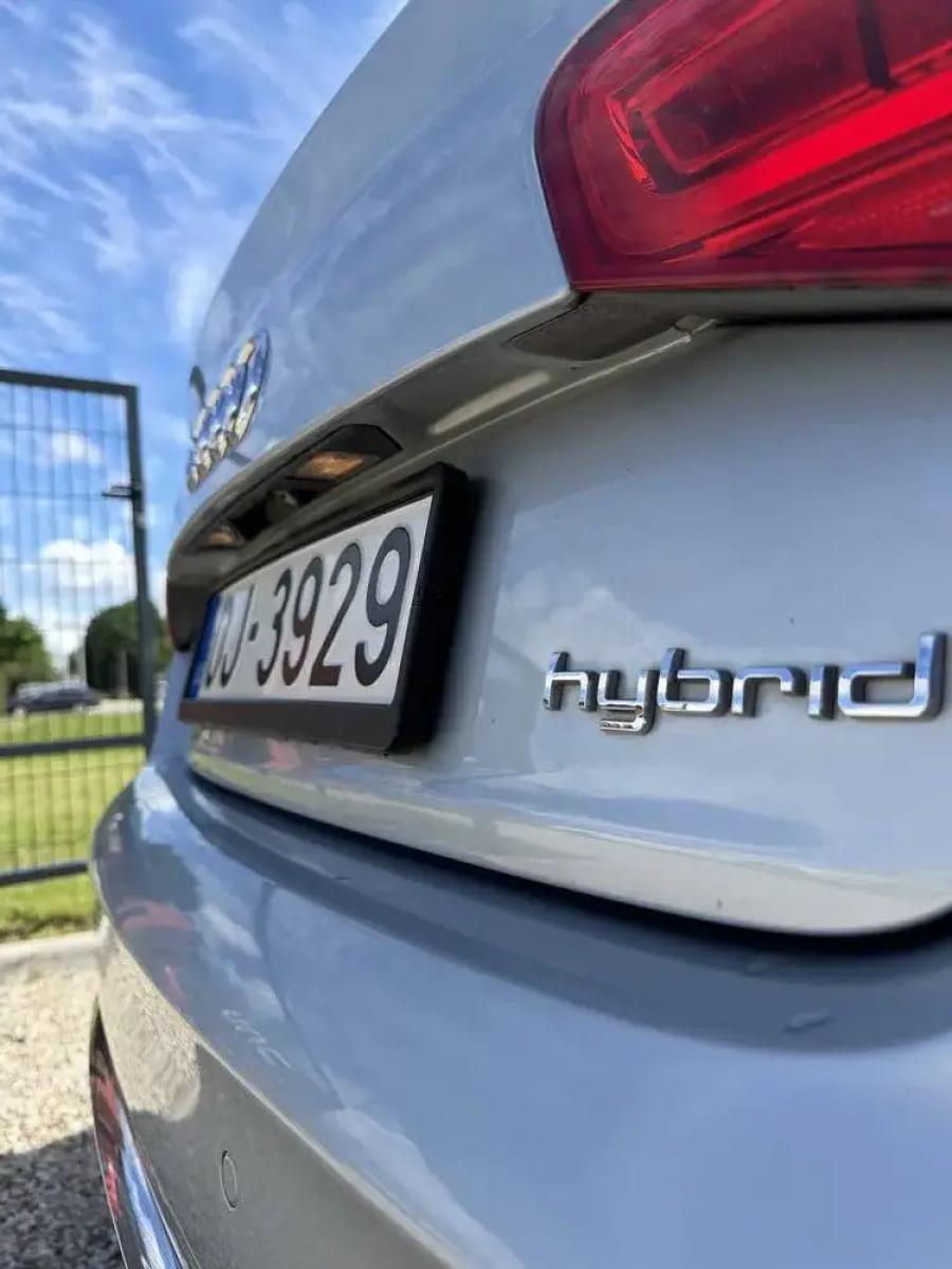 Pelēks Audi A8 2013 Ventspils, ar dzinēja tilpumu 2.00 L un nobraukumu 157 tūkst. km par 17990 €, foto 35 vietnē AUTOMOTO.COM.LV