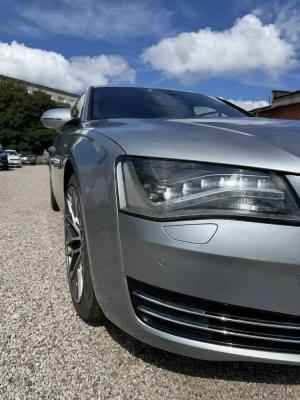 Pelēks Audi A8 2013 Ventspils, ar dzinēja tilpumu 2.00 L un nobraukumu 157 tūkst. km par 17990 €, foto 39 vietnē AUTOMOTO.COM.LV