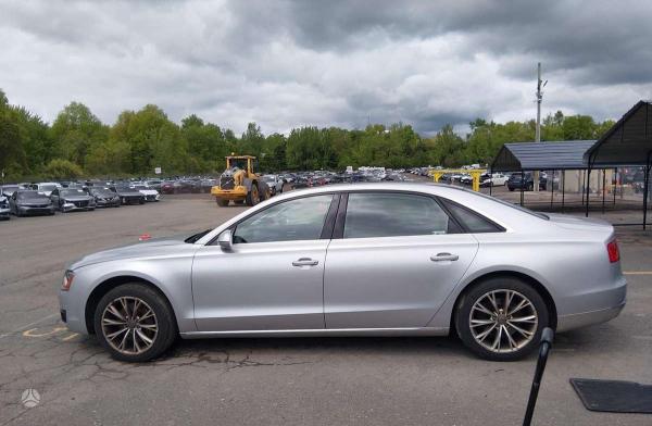 Grey Audi A8 2013 in Vilnius, with an engine capacity of 3.00 L and mileage of 138 thousand km for 7600 €, photo 6 on AUTOMOTO.COM.LV
