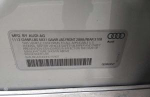 Grey Audi A8 2013 in Vilnius, with an engine capacity of 3.00 L and mileage of 138 thousand km for 7600 €, photo 20 on AUTOMOTO.COM.LV
