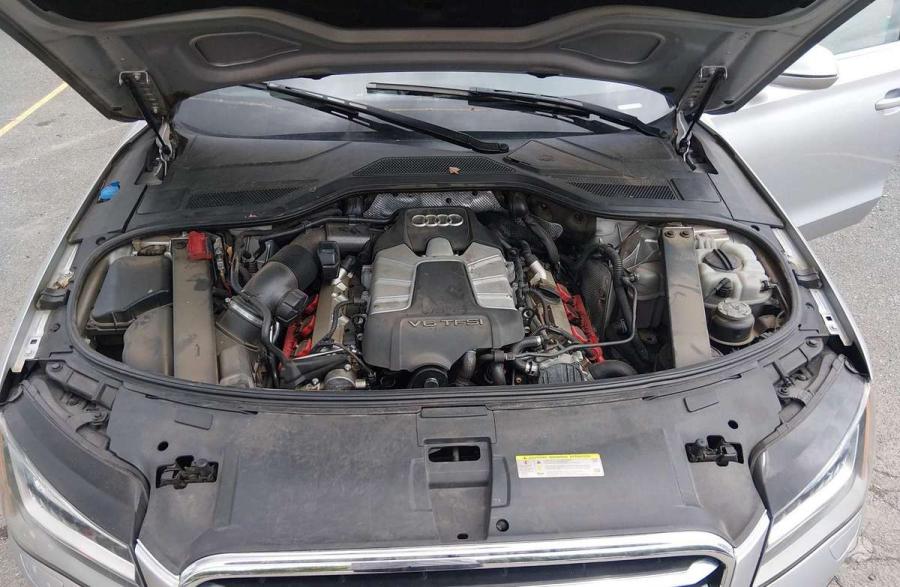Grey Audi A8 2013 in Vilnius, with an engine capacity of 3.00 L and mileage of 138 thousand km for 7600 €, photo 21 on AUTOMOTO.COM.LV
