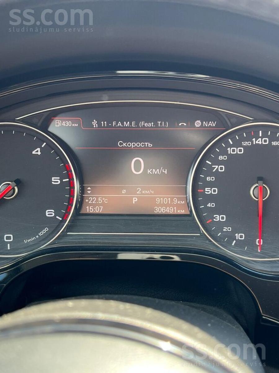 Grey Audi A8 2013 in Riga, with an engine capacity of 3.00 L and mileage of 310 thousand km for 11500 €, photo 5 on AUTOMOTO.COM.LV