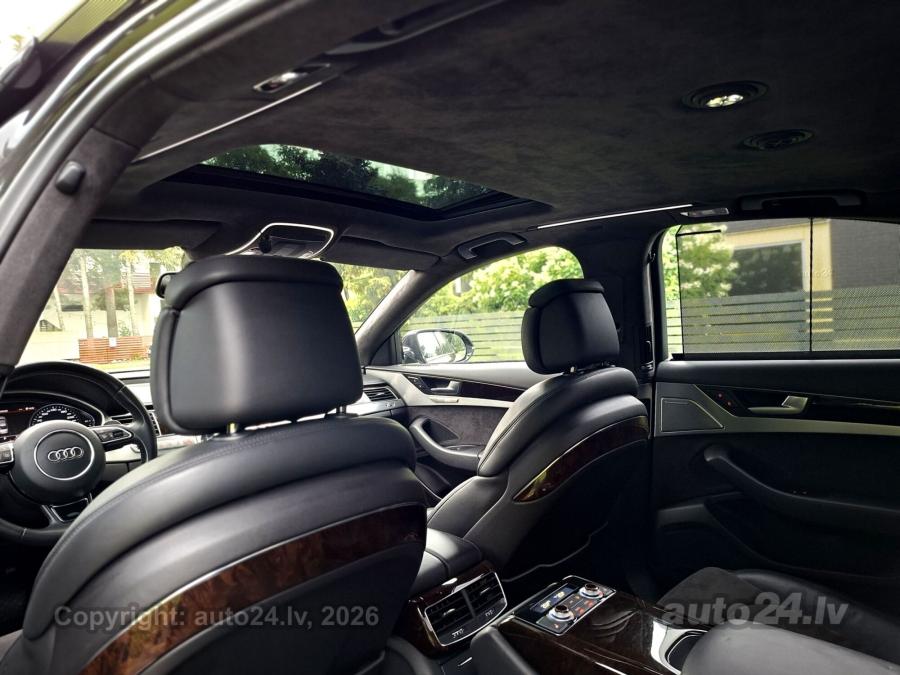 Grey Audi A8 2013 in Tallinn, with an engine capacity of 3.00 L and mileage of 188 thousand km for 17900 €, photo 17 on AUTOMOTO.COM.LV