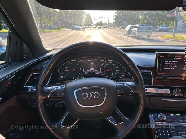 Grey Audi A8 2013 in Tallinn, with an engine capacity of 3.00 L and mileage of 119 thousand km for 18000 €, photo 8 on AUTOMOTO.COM.LV