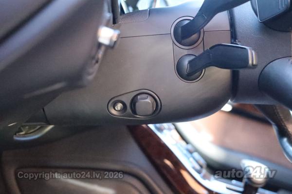 Grey Audi A8 2013 in Tallinn, with an engine capacity of 3.00 L and mileage of 119 thousand km for 18000 €, photo 11 on AUTOMOTO.COM.LV