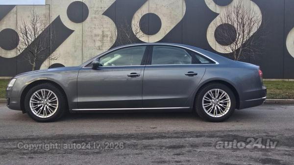 Pelēks Audi A8 2014 Tallina, ar dzinēja tilpumu 4.20 L un nobraukumu 278 tūkst. km par 21900 €, foto 3 vietnē AUTOMOTO.COM.LV