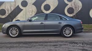 Grey Audi A8 2014 in Tallinn, with an engine capacity of 4.20 L and mileage of 278 thousand km for 21900 €, photo 3 on AUTOMOTO.COM.LV