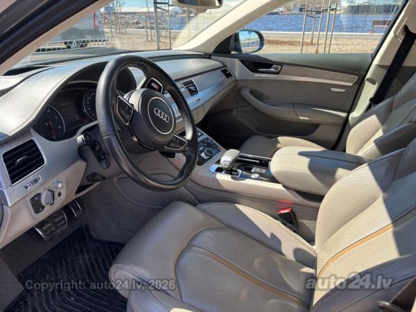 Grey Audi A8 2014 in Tallinn, with an engine capacity of 4.20 L and mileage of 278 thousand km for 17900 €, photo 3 on AUTOMOTO.COM.LV