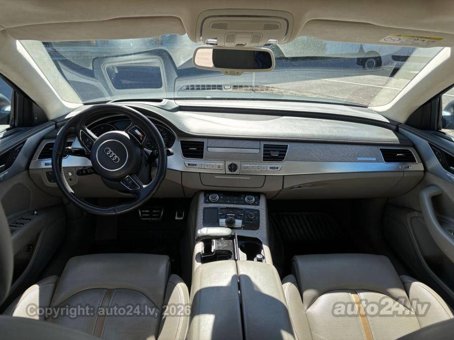 Pelēks Audi A8 2014 Tallina, ar dzinēja tilpumu 4.20 L un nobraukumu 278 tūkst. km par 17900 €, foto 5 vietnē AUTOMOTO.COM.LV