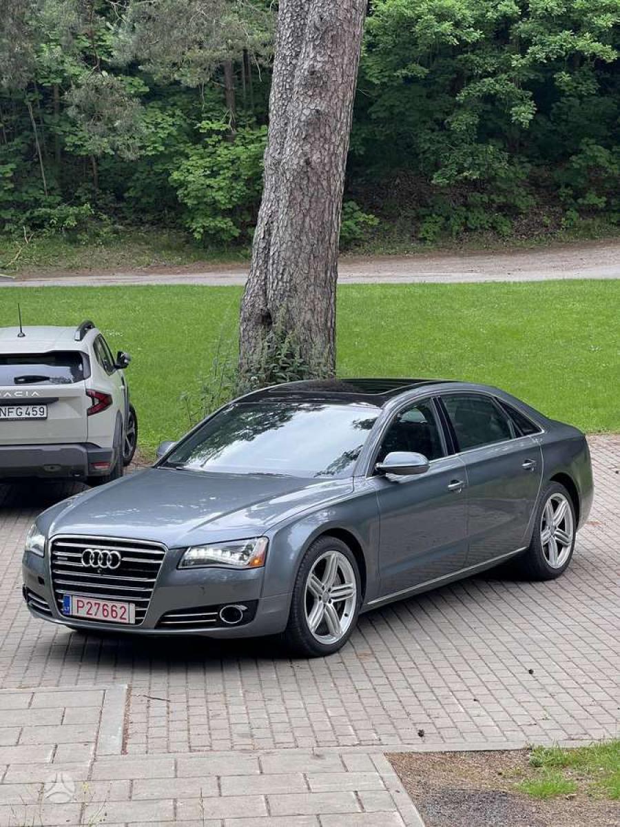 Grey Audi A8 2014 in Vilnius, with an engine capacity of 4.00 L and mileage of 223 thousand km for 8500 €, photo 3 on AUTOMOTO.COM.LV