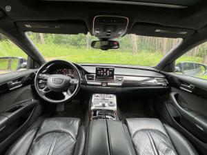 Grey Audi A8 2014 in Vilnius, with an engine capacity of 4.00 L and mileage of 223 thousand km for 8500 €, photo 11 on AUTOMOTO.COM.LV