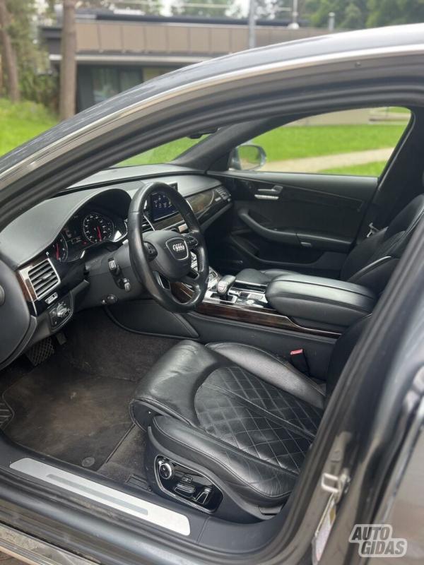 Pelēks Audi A8 2014 Viļņa, ar dzinēja tilpumu 4.00 L un nobraukumu 223 tūkst. km par 7900 €, foto 8 vietnē AUTOMOTO.COM.LV