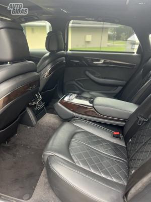 Grey Audi A8 2014 in Vilnius, with an engine capacity of 4.00 L and mileage of 223 thousand km for 7900 €, photo 10 on AUTOMOTO.COM.LV