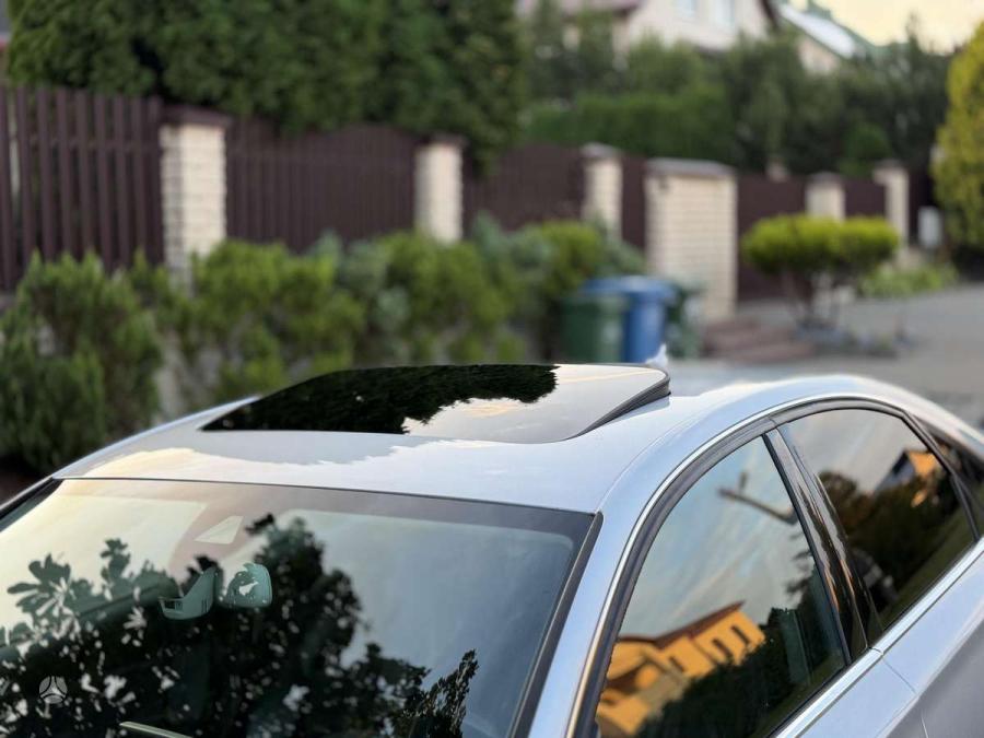 Grey Audi A8 2014 in Vilnius, with an engine capacity of 4.13 L and mileage of 280 thousand km for 11950 €, photo 11 on AUTOMOTO.COM.LV