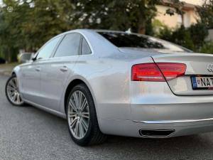 Grey Audi A8 2014 in Vilnius, with an engine capacity of 4.13 L and mileage of 280 thousand km for 11950 €, photo 16 on AUTOMOTO.COM.LV