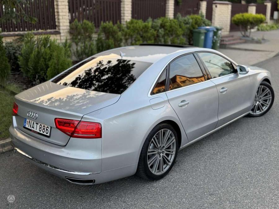 Grey Audi A8 2014 in Vilnius, with an engine capacity of 4.13 L and mileage of 280 thousand km for 11950 €, photo 25 on AUTOMOTO.COM.LV