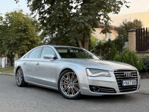 Grey Audi A8 2014 in Vilnius, with an engine capacity of 4.13 L and mileage of 280 thousand km for 11950 €, photo 33 on AUTOMOTO.COM.LV