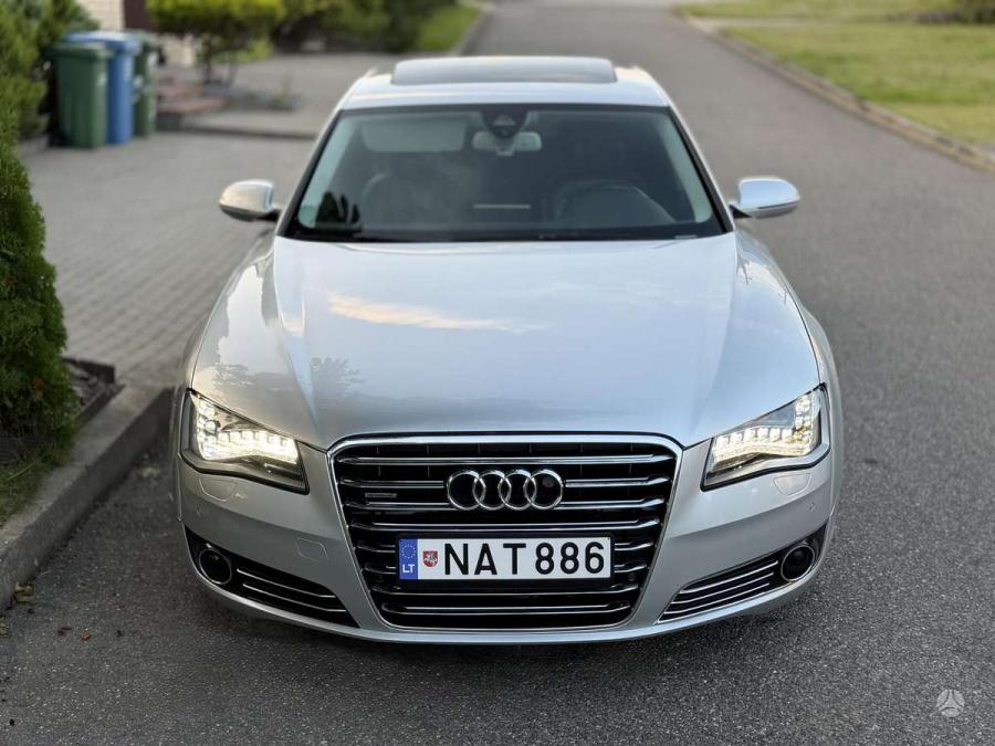 Grey Audi A8 2014 in Vilnius, with an engine capacity of 4.13 L and mileage of 280 thousand km for 11950 €, photo 35 on AUTOMOTO.COM.LV