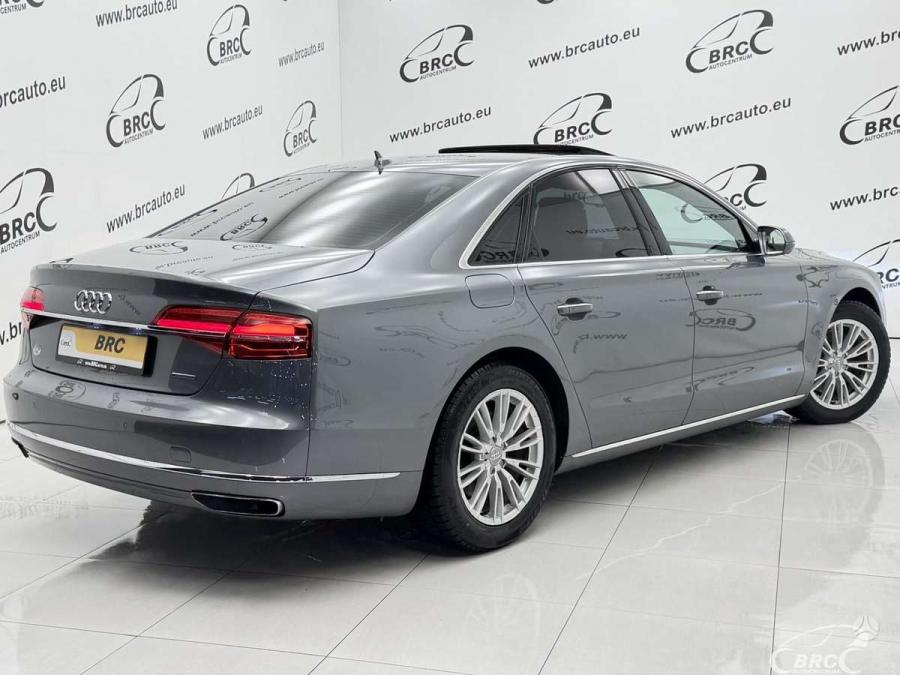 Pelēks Audi A8 2016 Viļņa, ar dzinēja tilpumu 2.97 L un nobraukumu 208 tūkst. km par 18900 €, foto 3 vietnē AUTOMOTO.COM.LV