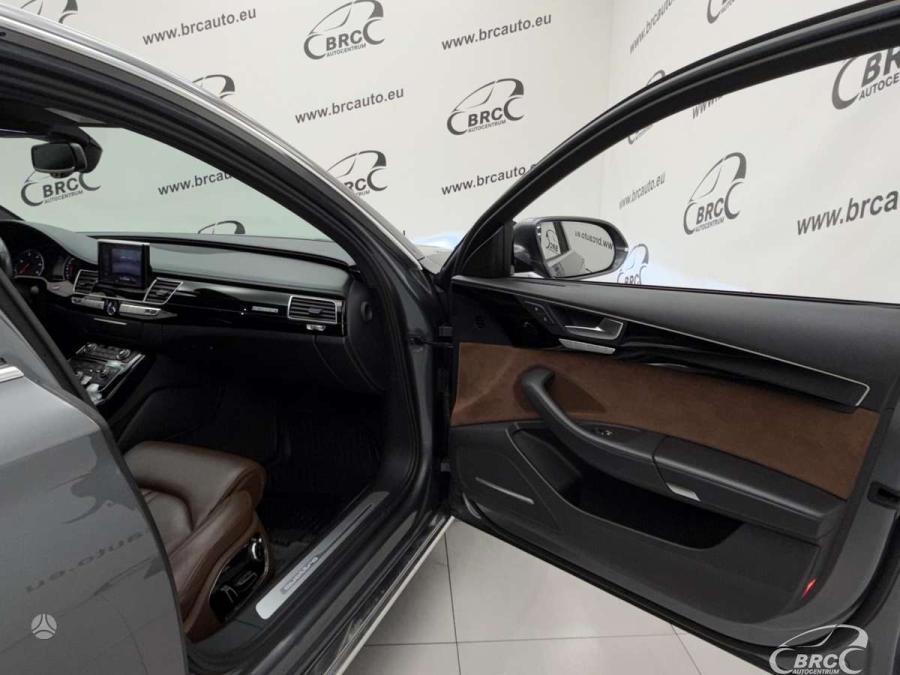 Pelēks Audi A8 2016 Viļņa, ar dzinēja tilpumu 2.97 L un nobraukumu 208 tūkst. km par 18900 €, foto 9 vietnē AUTOMOTO.COM.LV