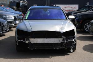 Grey Audi A8 2016 in Vilnius, with an engine capacity of 3.99 L and mileage of 163 thousand km for 10400 €, photo 6 on AUTOMOTO.COM.LV