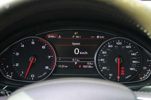 Grey Audi A8 2016 in Vilnius, with an engine capacity of 3.99 L and mileage of 163 thousand km for 10400 €, photo 8 on AUTOMOTO.COM.LV