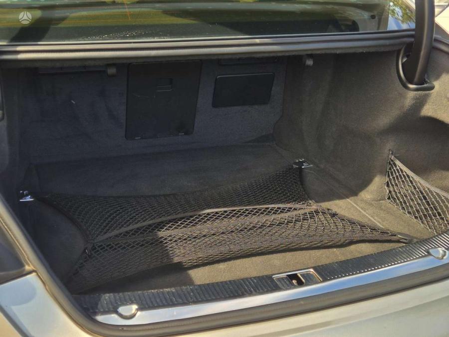 Grey Audi A8 2016 in Vilnius, with an engine capacity of 3.99 L and mileage of 163 thousand km for 10400 €, photo 14 on AUTOMOTO.COM.LV