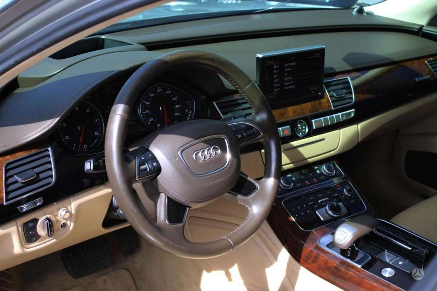 Grey Audi A8 2016 in Vilnius, with an engine capacity of 3.99 L and mileage of 163 thousand km for 10400 €, photo 16 on AUTOMOTO.COM.LV