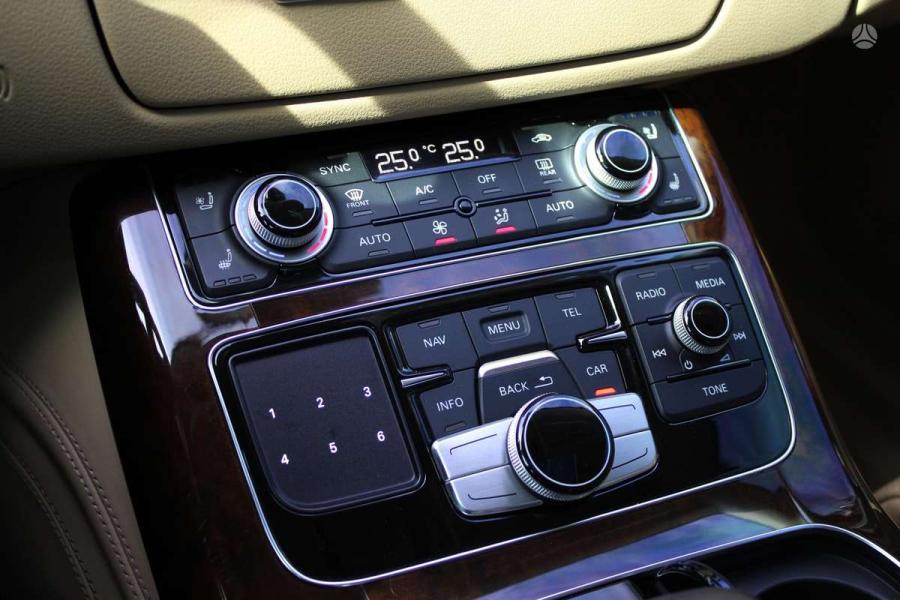 Grey Audi A8 2016 in Vilnius, with an engine capacity of 3.99 L and mileage of 163 thousand km for 10400 €, photo 23 on AUTOMOTO.COM.LV