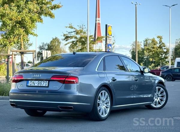 Pelēks Audi A8 2016 Rīga, ar dzinēja tilpumu 3.00 L un nobraukumu 210 tūkst. km par 17500 €, foto 10 vietnē AUTOMOTO.COM.LV