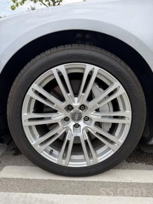 Grey Audi A8 2016 in Riga, with an engine capacity of 3.00 L and mileage of 112 thousand km for 29500 €, photo 8 on AUTOMOTO.COM.LV
