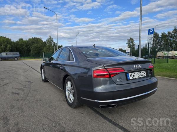Grey Audi A8 2016 in Riga, with an engine capacity of 3.00 L and mileage of 360 thousand km for 12000 €, photo 6 on AUTOMOTO.COM.LV