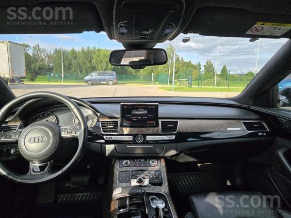 Grey Audi A8 2016 in Riga, with an engine capacity of 3.00 L and mileage of 360 thousand km for 12000 €, photo 9 on AUTOMOTO.COM.LV