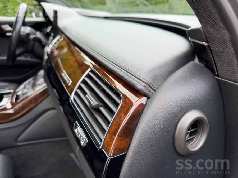 Pelēks Audi A8 2016 Rīga, ar dzinēja tilpumu 3.00 L un nobraukumu 211 tūkst. km par 17850 €, foto 27 vietnē AUTOMOTO.COM.LV