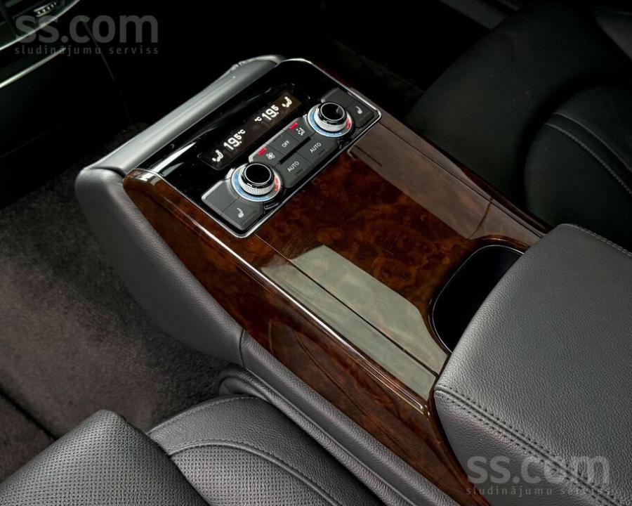 Pelēks Audi A8 2016 Rīga, ar dzinēja tilpumu 3.00 L un nobraukumu 211 tūkst. km par 17850 €, foto 33 vietnē AUTOMOTO.COM.LV