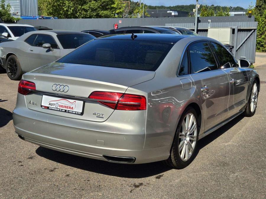 Grey Audi A8 2016 in Vilnius, with an engine capacity of 3.99 L and mileage of 163 thousand km for 9900 €, photo 7 on AUTOMOTO.COM.LV