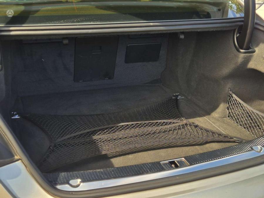 Grey Audi A8 2016 in Vilnius, with an engine capacity of 3.99 L and mileage of 163 thousand km for 9900 €, photo 13 on AUTOMOTO.COM.LV
