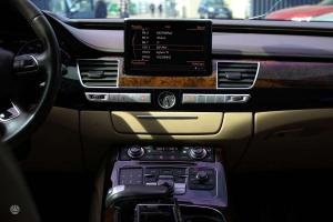 Grey Audi A8 2016 in Vilnius, with an engine capacity of 3.99 L and mileage of 163 thousand km for 9900 €, photo 18 on AUTOMOTO.COM.LV