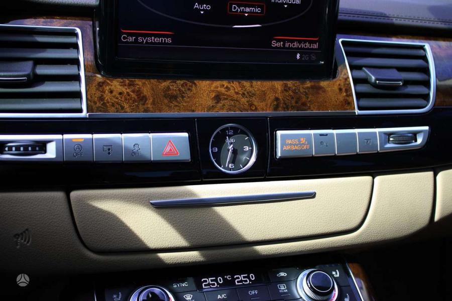 Grey Audi A8 2016 in Vilnius, with an engine capacity of 3.99 L and mileage of 163 thousand km for 9900 €, photo 22 on AUTOMOTO.COM.LV