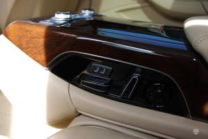 Grey Audi A8 2016 in Vilnius, with an engine capacity of 3.99 L and mileage of 163 thousand km for 9900 €, photo 27 on AUTOMOTO.COM.LV