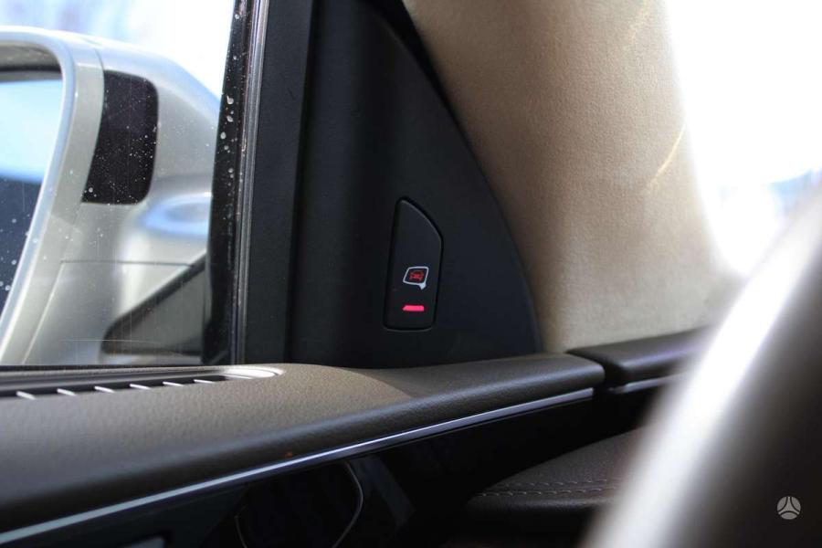 Grey Audi A8 2016 in Vilnius, with an engine capacity of 3.99 L and mileage of 163 thousand km for 9900 €, photo 33 on AUTOMOTO.COM.LV