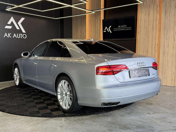 Grey Audi A8 2017 in Kaunas, with an engine capacity of 2.97 L and mileage of 134 thousand km for 28990 €, photo 8 on AUTOMOTO.COM.LV