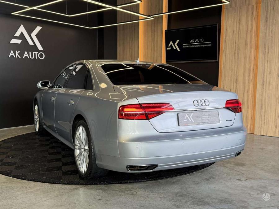 Grey Audi A8 2017 in Kaunas, with an engine capacity of 2.97 L and mileage of 134 thousand km for 28990 €, photo 9 on AUTOMOTO.COM.LV